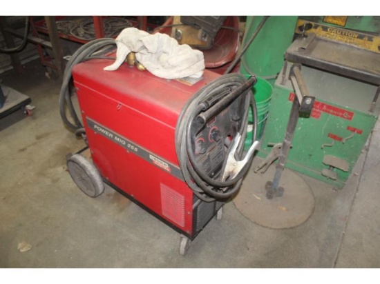 Lincoln Power Mig 255 Welder | Heavy Construction Equipment Light ... Lincoln Power Mig 255 Welder | Heavy Construction Equipment Light ...
