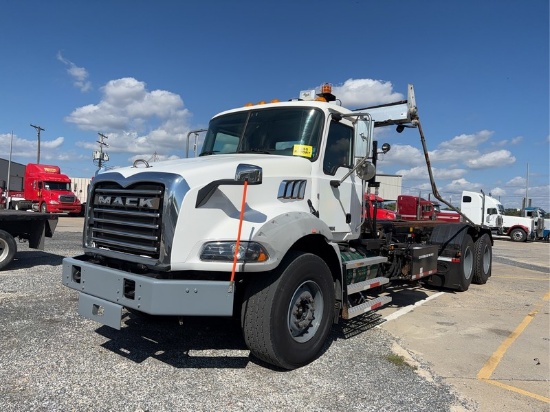2016 MACK GU813 ROLL OFF TRUCK | Online Auctions | Proxibid