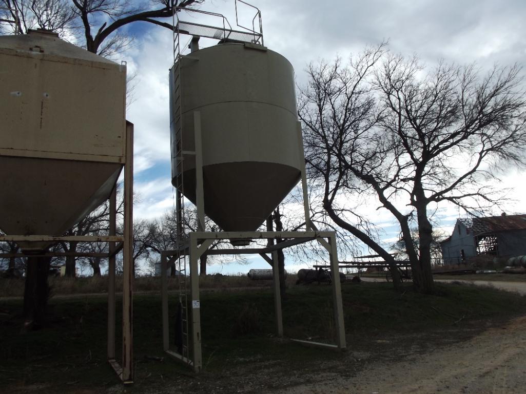 HEAVY BILT 30 TON OVERHEAD FEED BIN ( BUYER | Proxibid