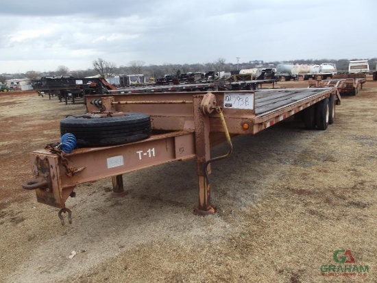 1980 TRIANGLE T/A PINTLE HITCH TRAILER, S/N 970662411A, DOVE W/ RAMPS ...