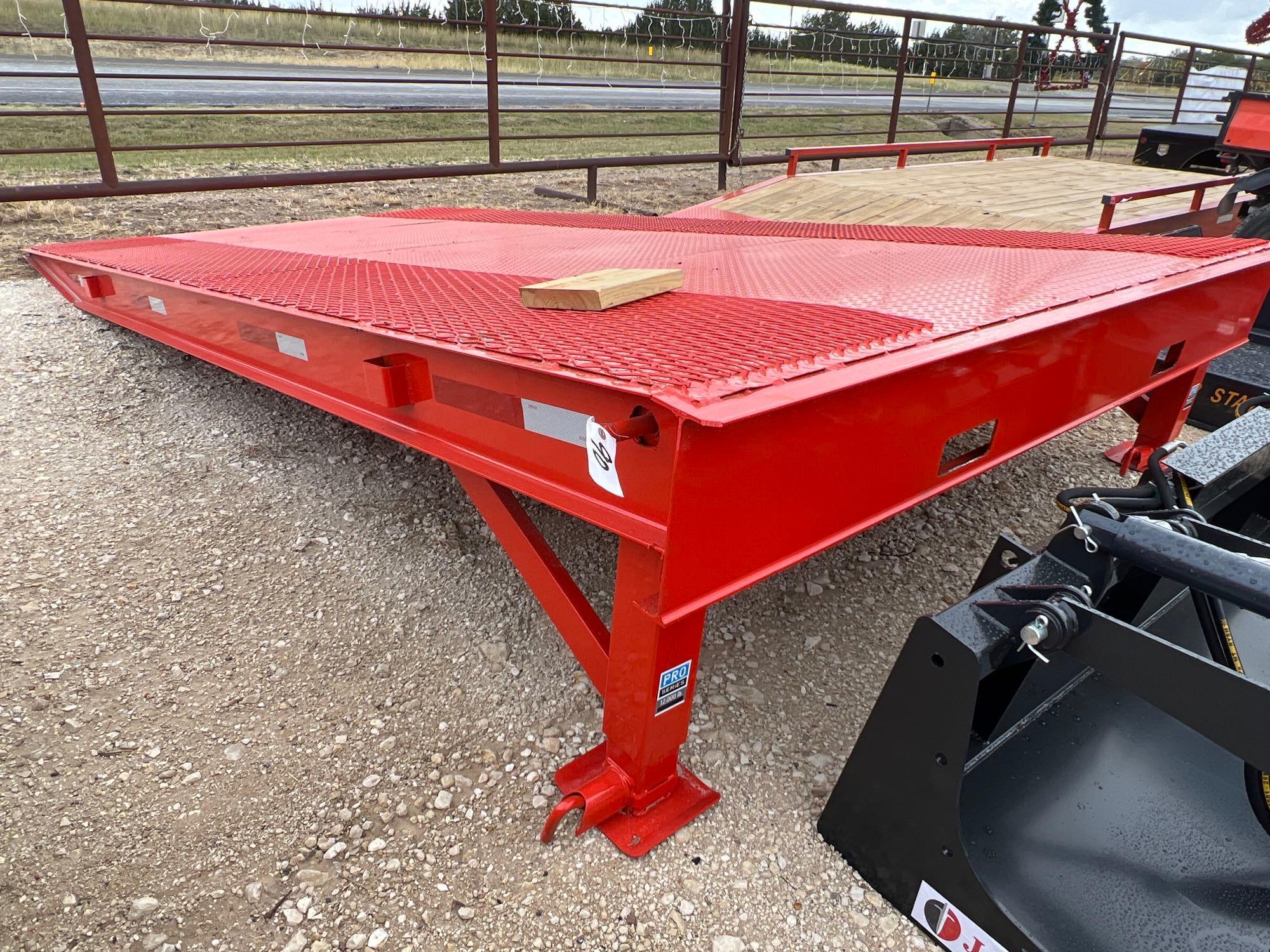 Unused 100"X16' Steel Floor Loading Ramp 2 Jacks | Proxibid