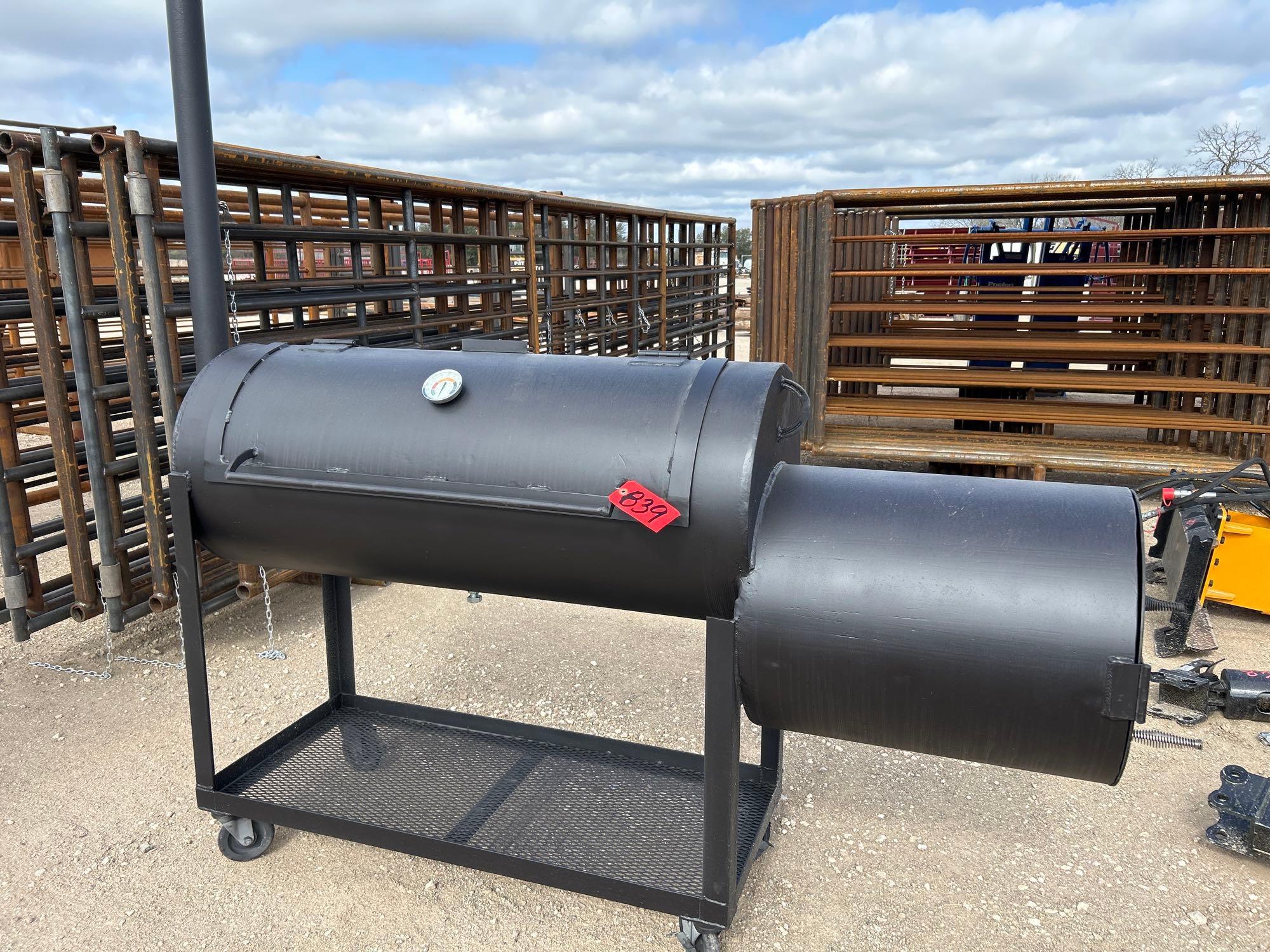 BBQ Pit/Smoker on Casters Appears to be Brand New | Proxibid