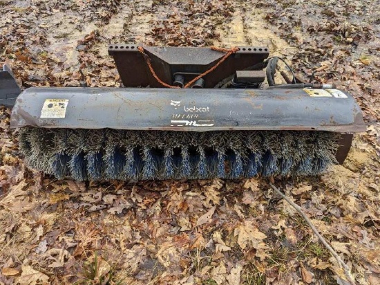 66" Bobcat Power Angle Broom | Online Auctions | Proxibid