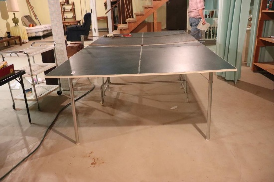 Vintage Ping Pong Table & Accessories | Online Auctions | Proxibid