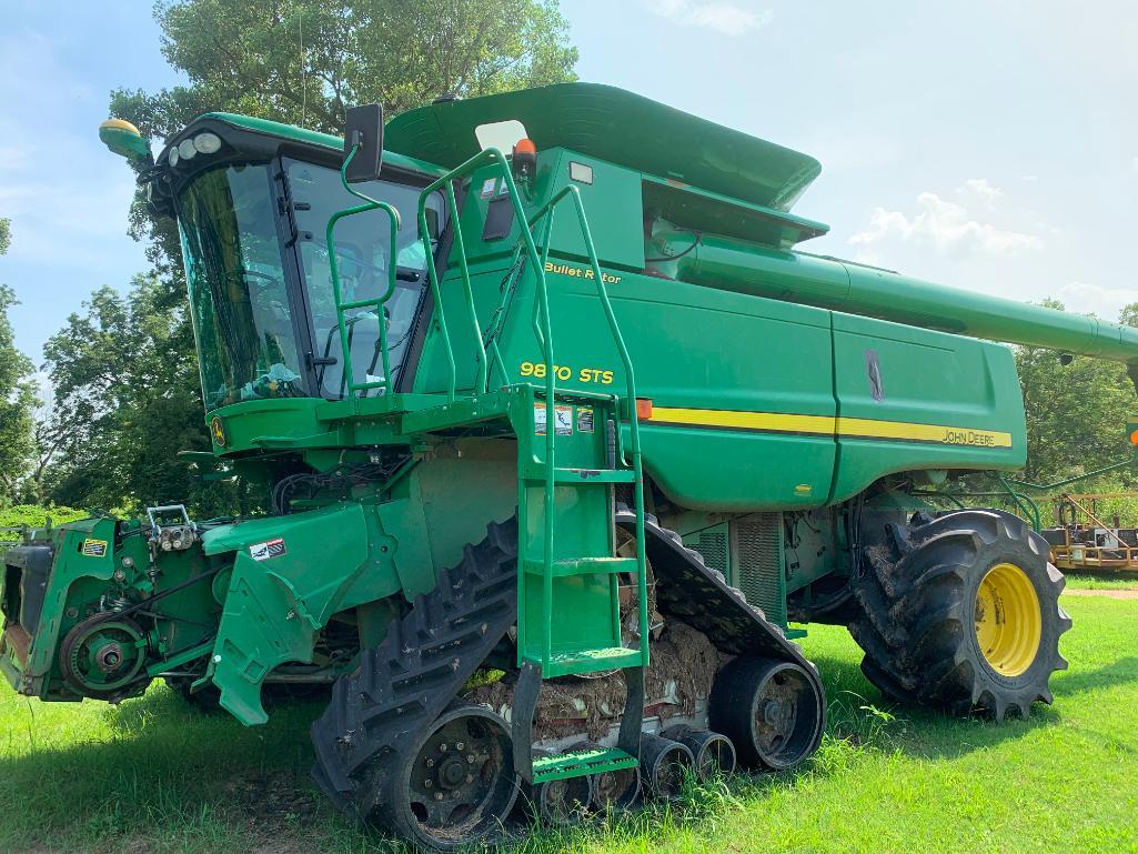 John Deere Combine 9870