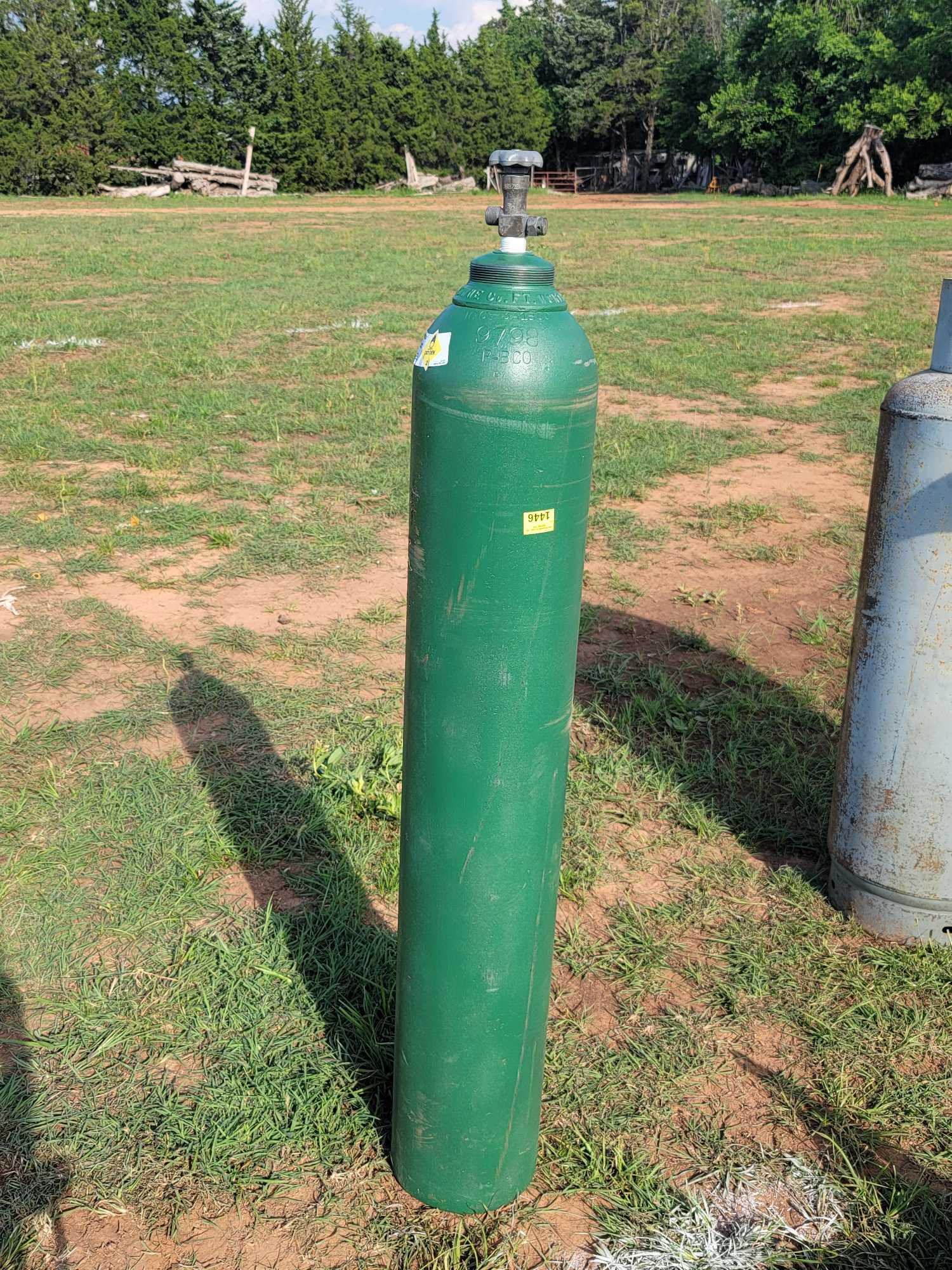 large oxygen tank | Proxibid