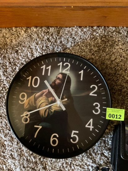 Jesus clock Bible verse every hour and a wallet with Jesus on the front ...
