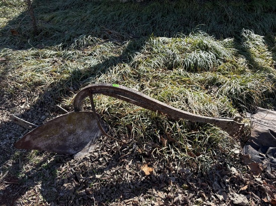 Vintage plow Must bring help to load | Online Auctions | Proxibid