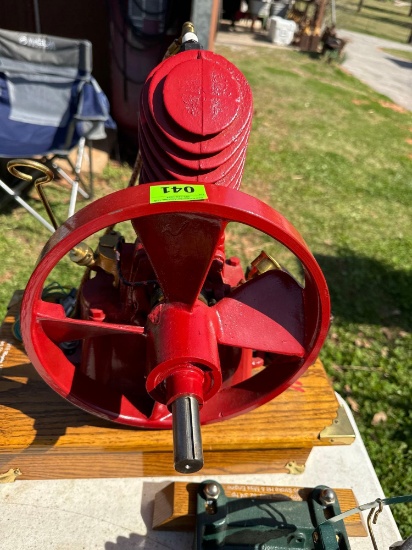 1918 Maytag 1/2 horse power upright, 2 stroke hit and miss engine ...