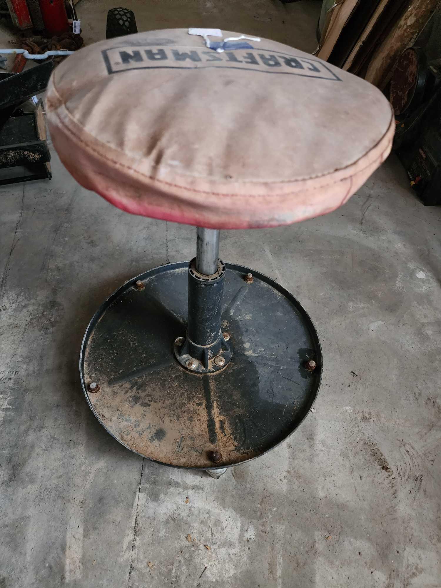 Craftsman rolling mechanics stool | Proxibid