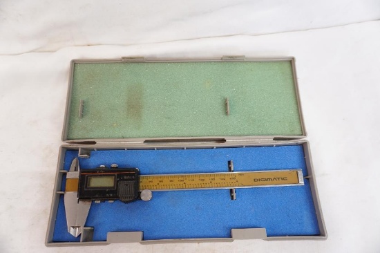 Digital caliper in box. | Guns & Military Artifacts Reloading Supplies ...