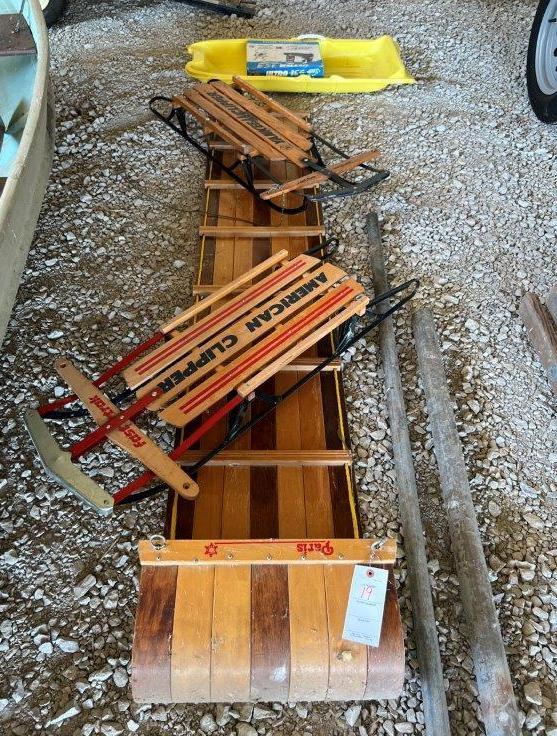 Toboggan, 2 Runner Sleds, Plastic Sled & Ice | Proxibid
