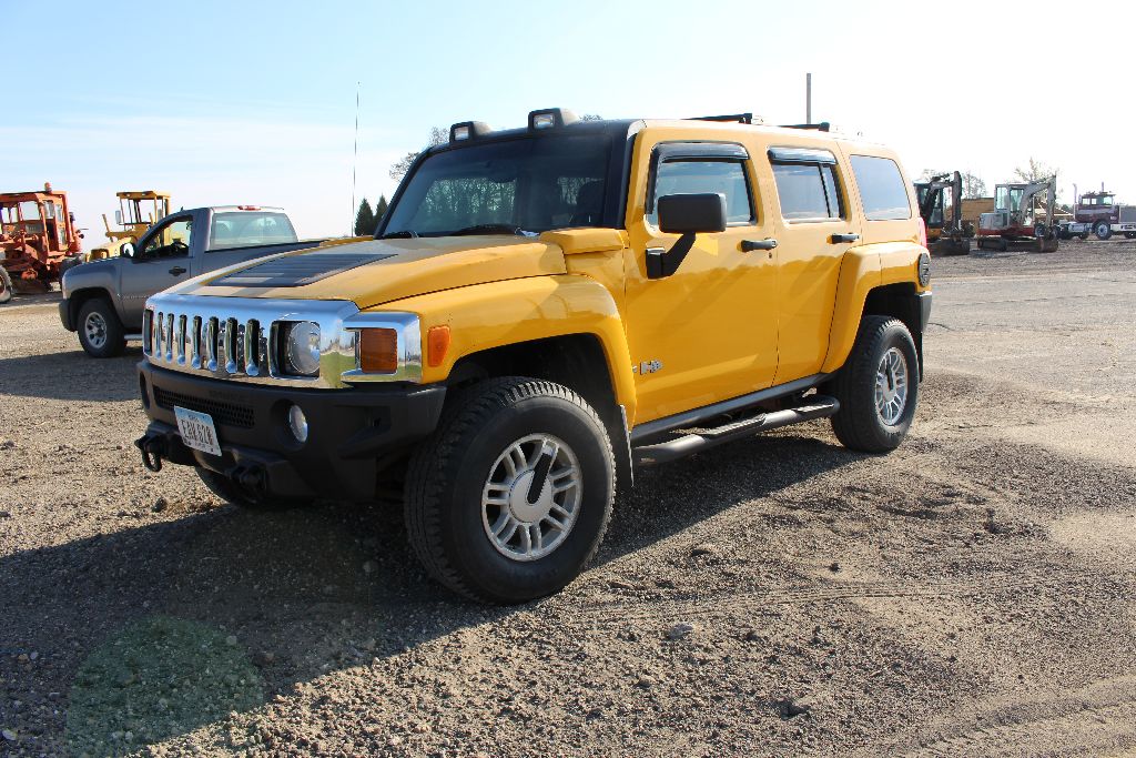 Hummer H3 Black Interior