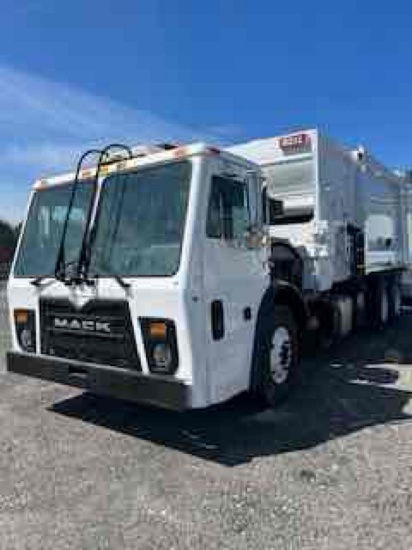 2011 Mack LEU613 Side/Rear Load Garbage Truck, VIN # 1M2AU02C8BM005695 ...