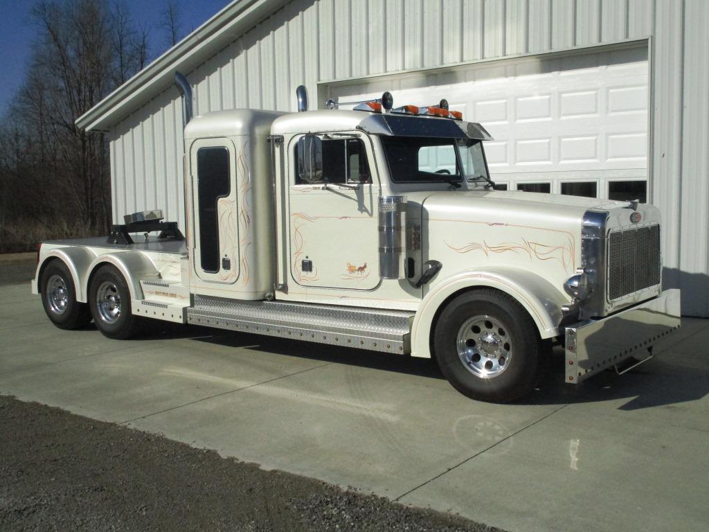 Custom Peterbilt 379 Flat Top