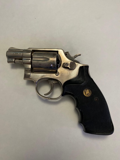 Smith & Wesson 38 Special Snub Nose Revolver | Online Auctions | Proxibid Smith & Wesson 38 Special Snub Nose Revolver | Online Auctions | Proxibid