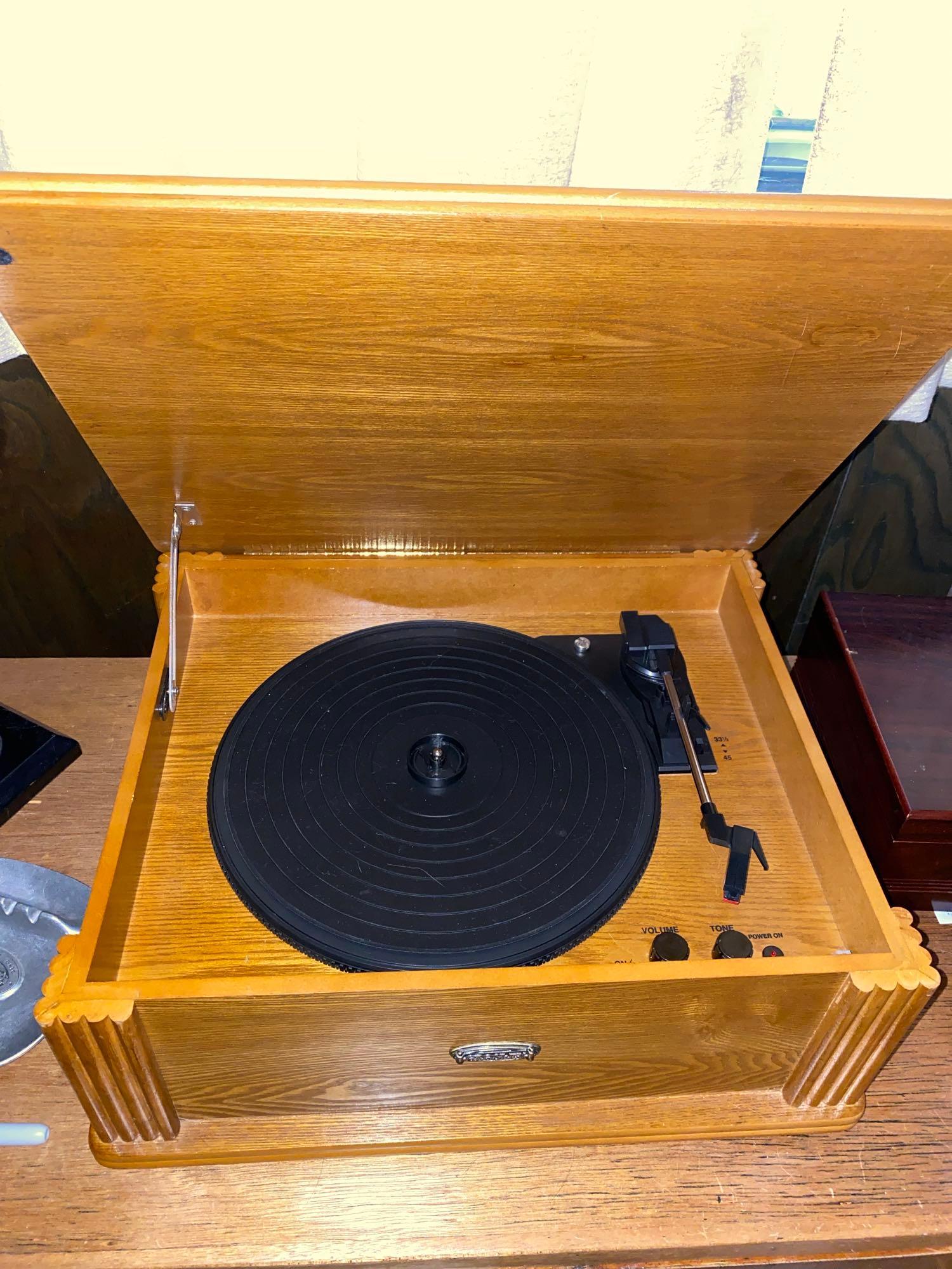 Crosley CR-47 Record Player With Manual | Proxibid