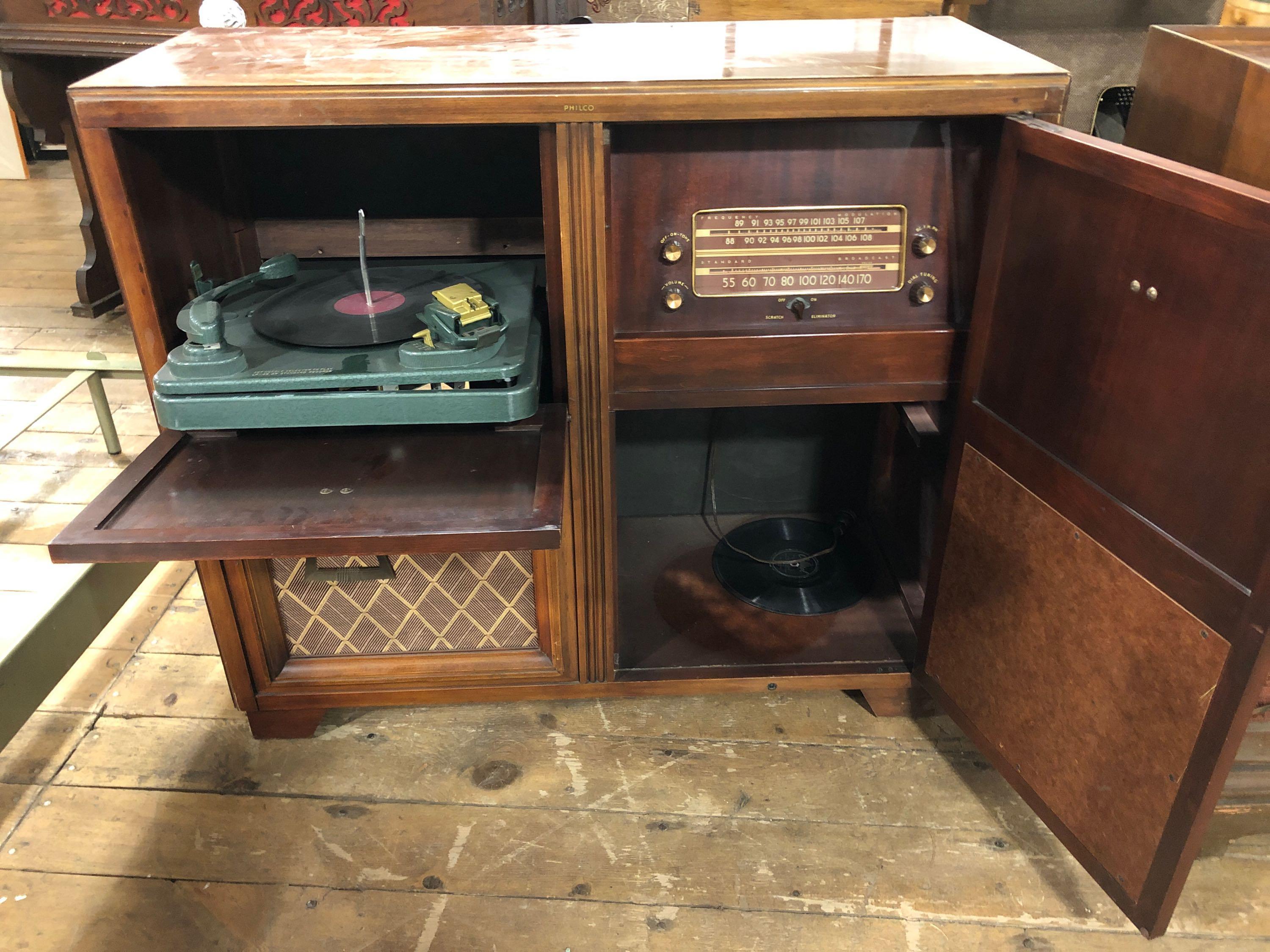 Philco Stereo Cabinet Philco Model 76 Console Radio (1930)
