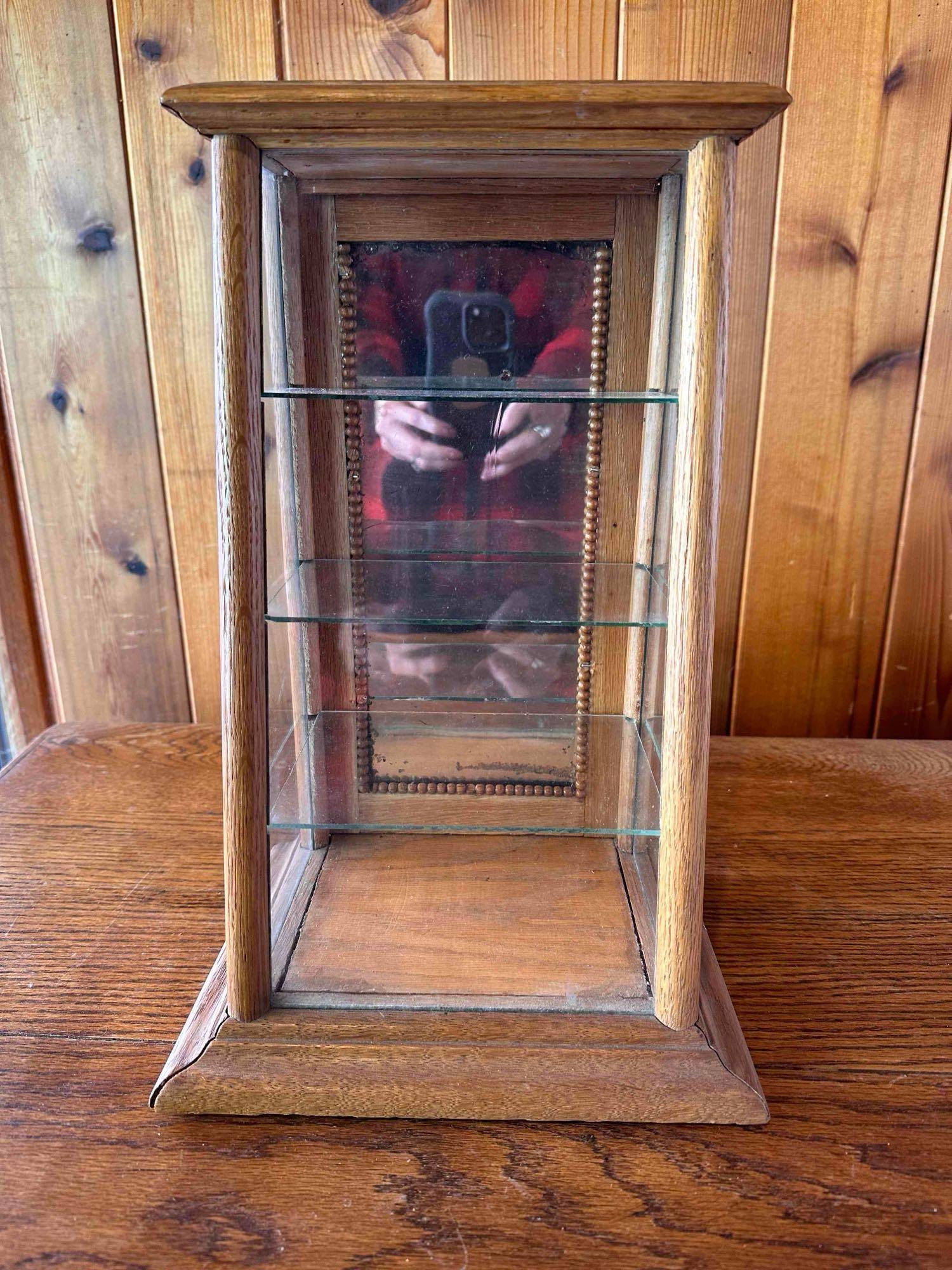 Small Oak Display case with 3 shelves | Proxibid