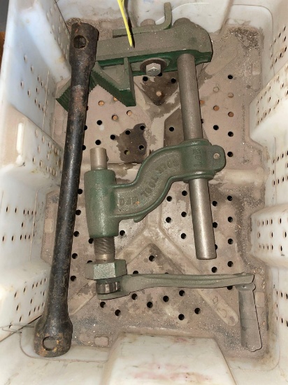 #7 Cole Tool Hand Drill Ratcheting Press | Online Auctions | Proxibid