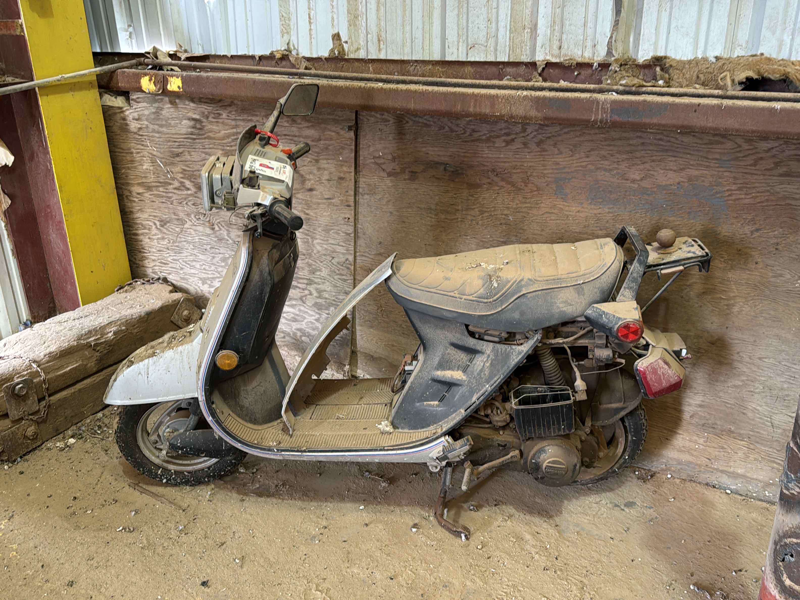 (1) HONDA AERO 80 MOTOR SCOOTER (NOTE: DOES NOT | Proxibid