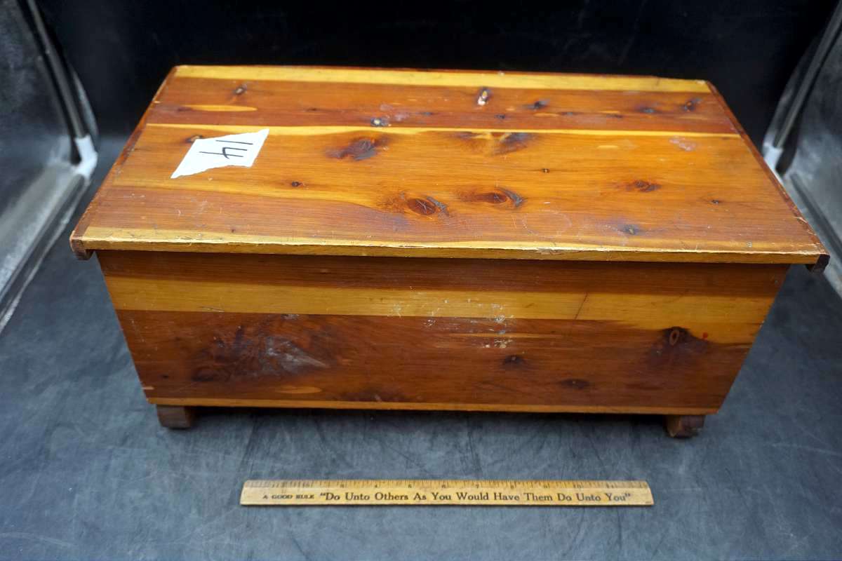 Farley & loetscher cedar chest store