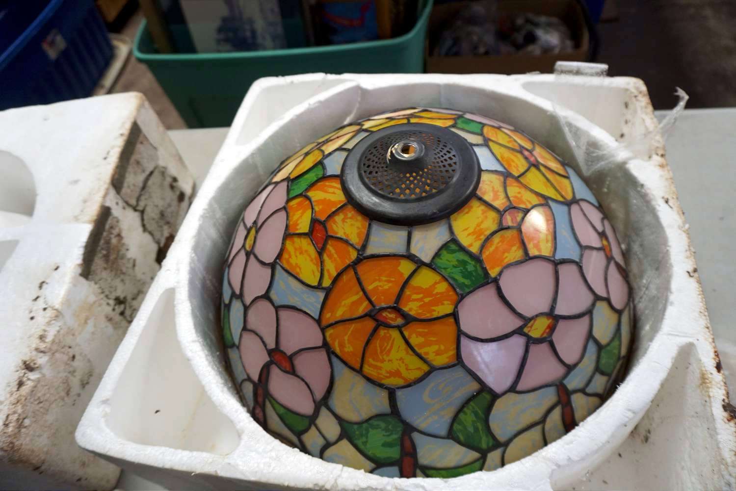 Stained Glass Flower Lamp Shade | Proxibid
