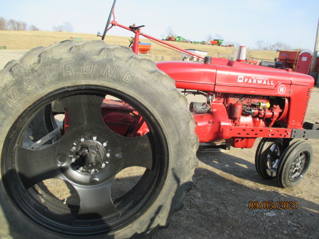 Farmall 300 Pulling Tractor Leadership Institute Blogs | Learn More