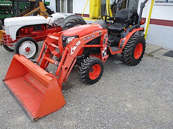 KUBOTA B2610 TRACTOR W/LOADER | Online Auctions | Proxibid