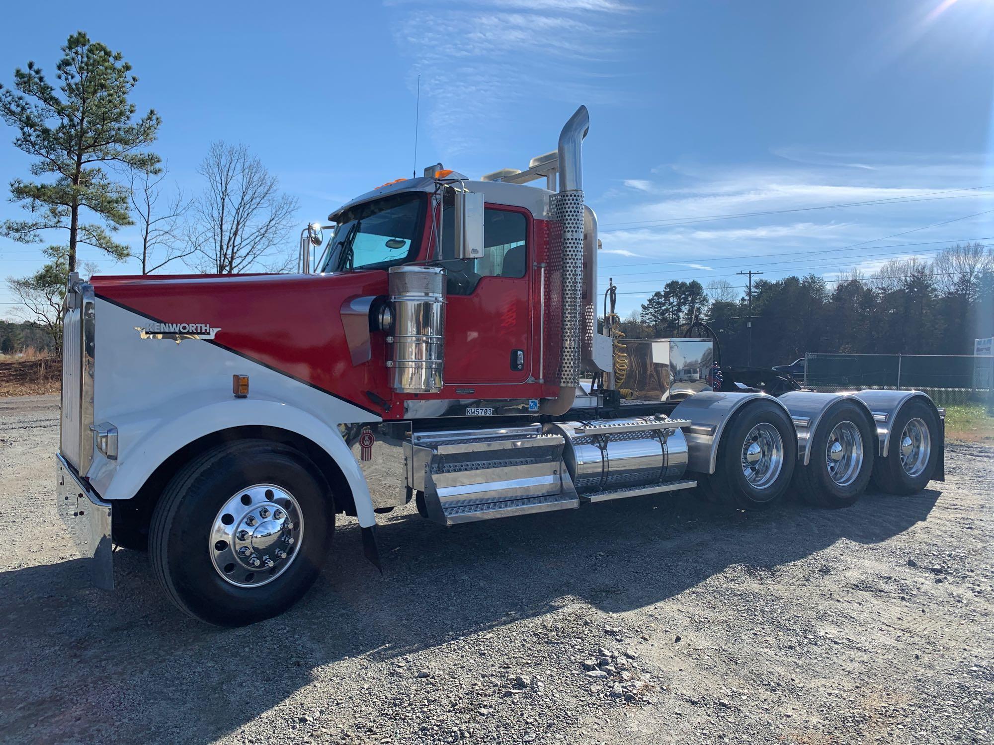 Custom Kenworth W900 Daycab