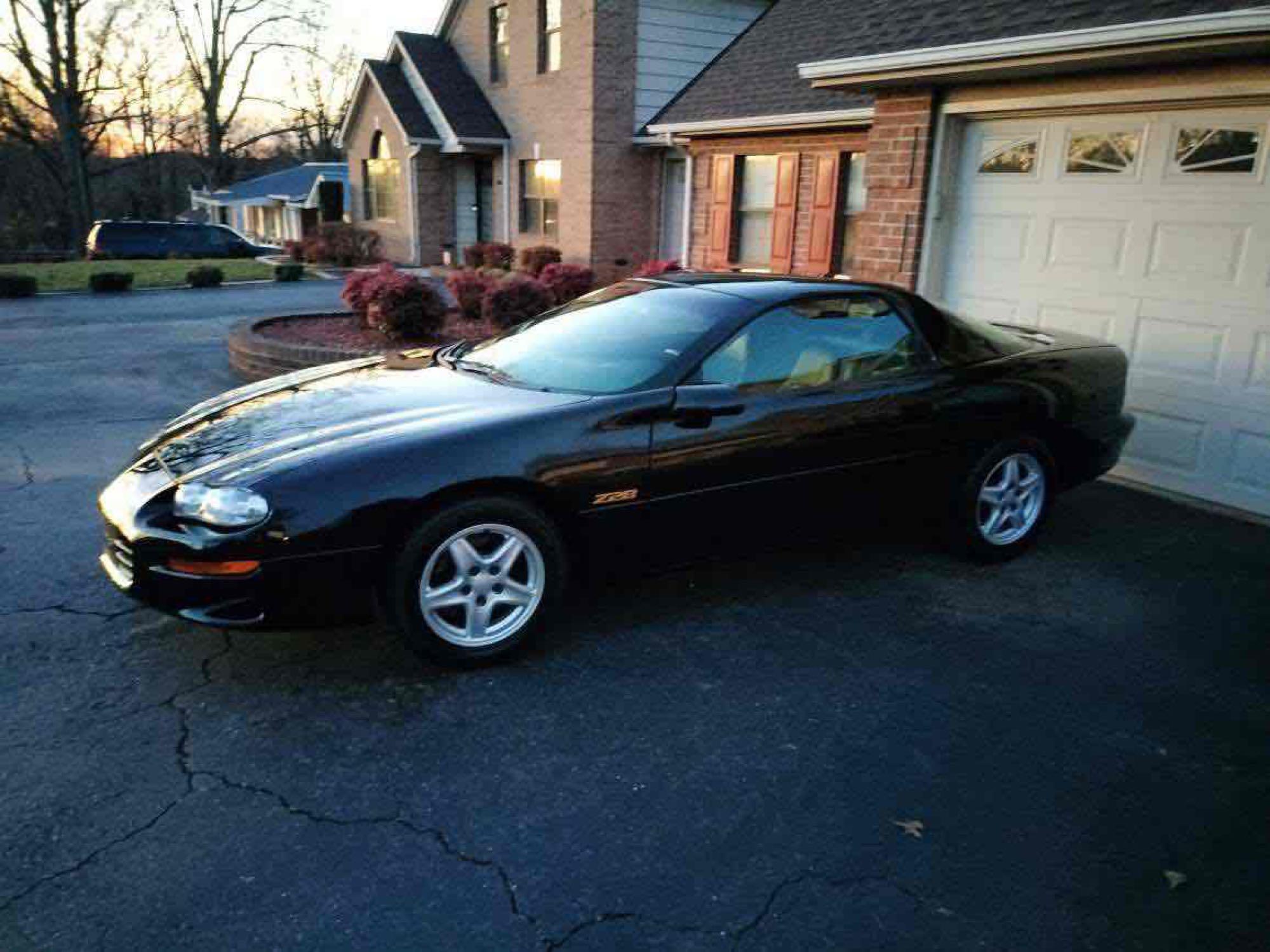 1998 Chevrolet Camaro Z28 T Top Coupe 1998 CHEVROLET CAMARO Z28 COUPE