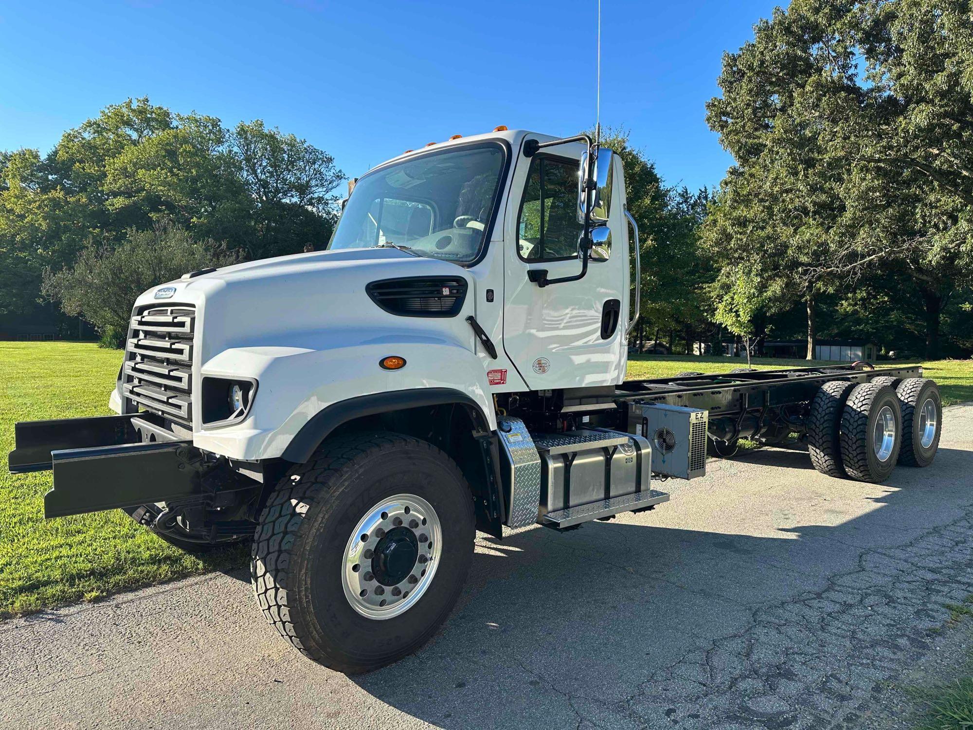 2021 FREIGHTLINER 114SD AWD T/A CAB & CHASSIS | Proxibid