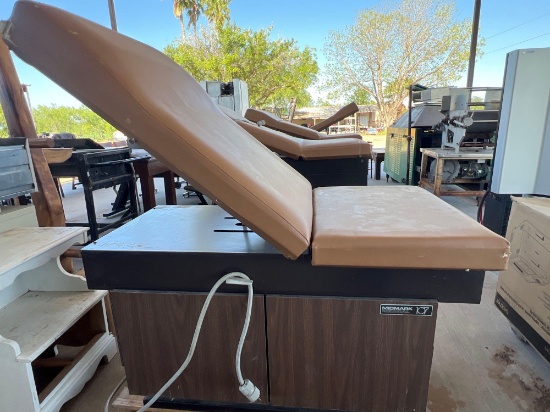 Midmark 107 Medical Table | Industrial Machinery & Equipment Medical ...