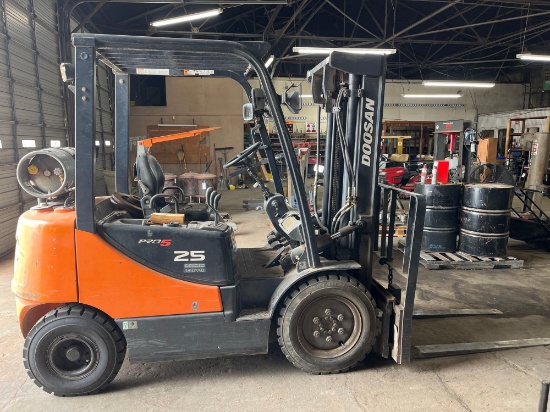 DOOSAN PRO 5 FORKLIFT | Industrial Machinery & Equipment Warehouse ...