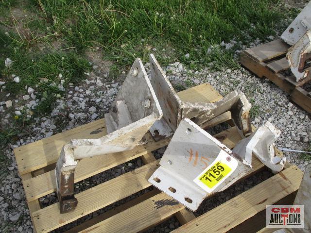 Bobcat 8811 Backhoe Mounting Brackets