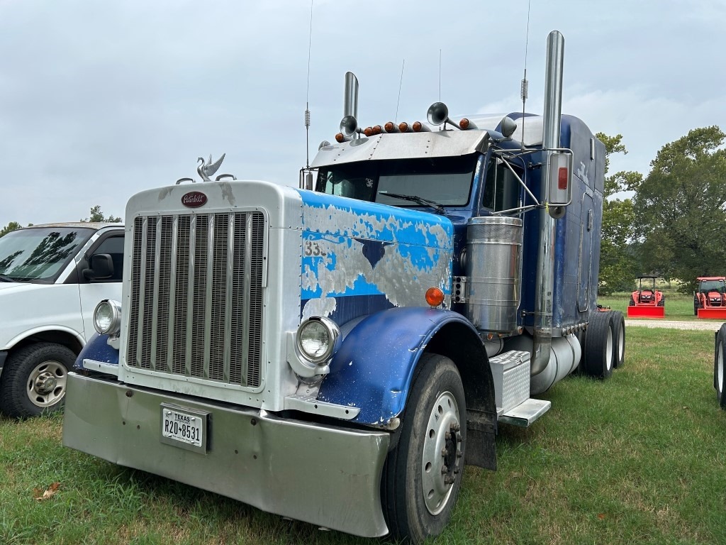 Custom Blue Peterbilt 379