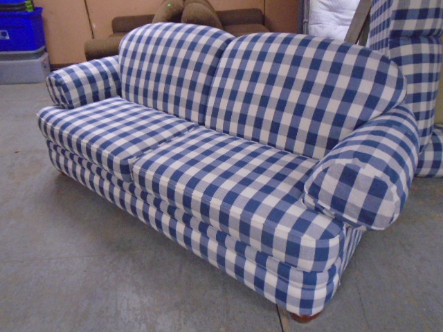 Beautiful Plaid Broyhill Sofa Proxibid