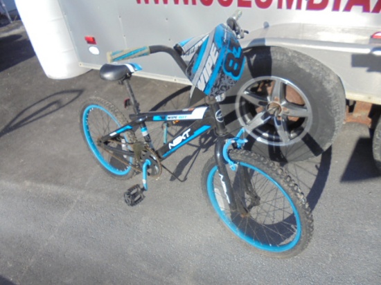 Boys Next Wipe Out Bike | Online Auctions | Proxibid