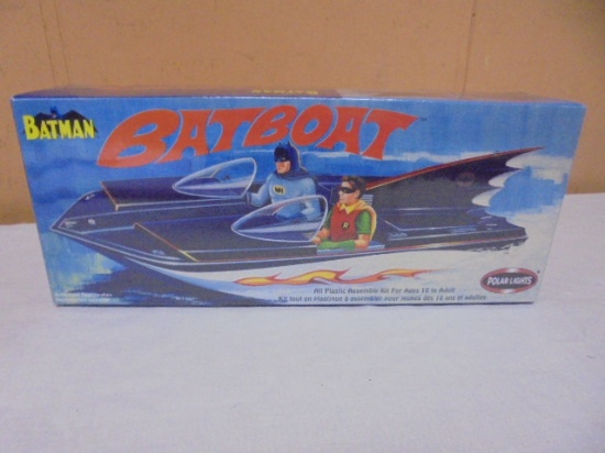 Polar Lights Batman Batboat Model Kit | Online Auctions | Proxibid