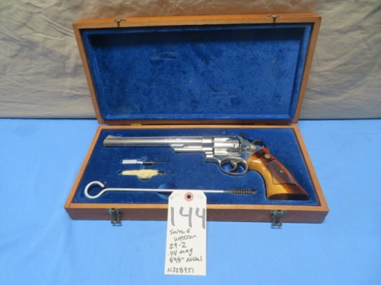 Smith & Wesson 29-2 44 Magnum - BE051 | Online Auctions | Proxibid