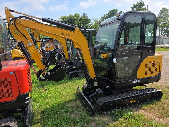 CFG QNT30 Mini Excavator w/ Cab, Hyd. Thumb, Blade & Pilot Controls ...