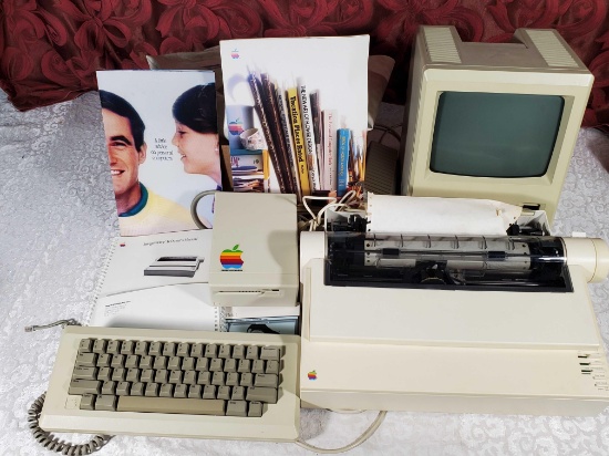 * 1984 Macintosh M0001 W 512K Computer, Keyboard, ImageWriter II, M0131 ...