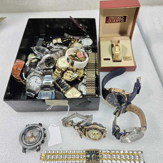 Large Lot Of Vintage Watches | Jewelry, Gemstones & Watches Watches ...