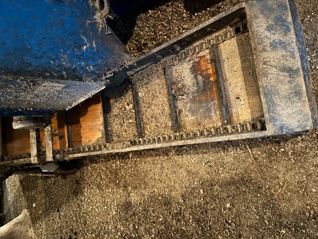 Amish Built 7 ft wooden conveyor, 4" deep, 18" | Proxibid