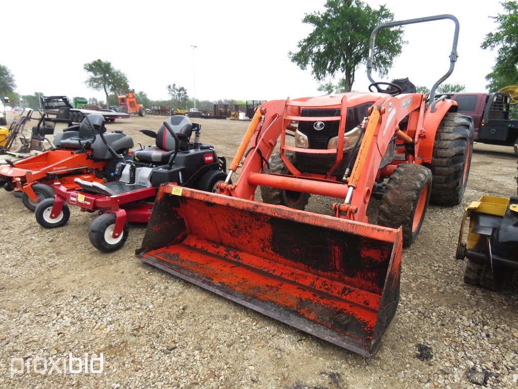 KUBOTA L3940 TRACTOR W/ KUBOTA LA724 LOADER | Proxibid