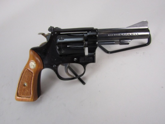 handgun: S&W Model 43, Revolver, .22LR, 6 shot, 3 1/2" barrel, 8 ...