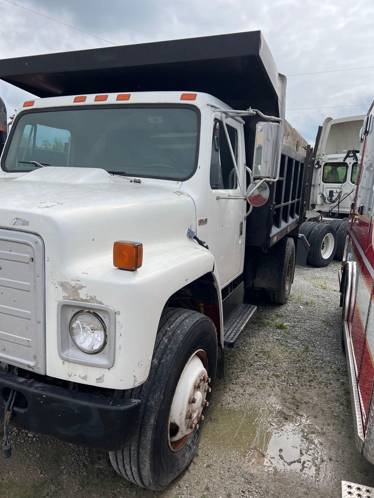 1983 International Dump Truck INTERNATIONAL S1700 Dump Trucks Auction