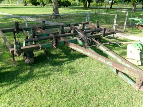 John Deere 10 Shank Pull Type Chisel Plow | Farm Equipment & Machinery ...