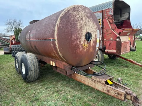 Clay 3000 Gal. Tandem Axle Liquid Manure Spreader | Online Auctions ...