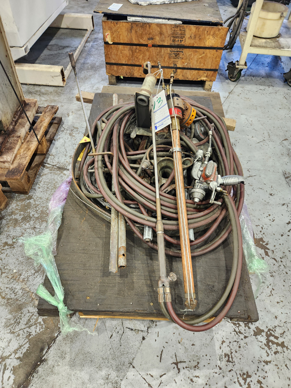 METCO SPRAY GUN, NOZZLES AND MISC ON SKID | Proxibid